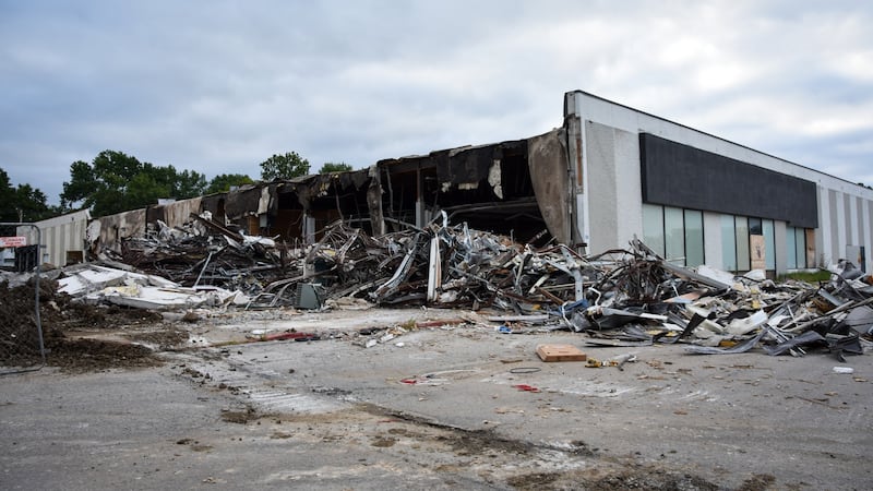 Process Of Demolishing Former K Mart Building In Independence Begins