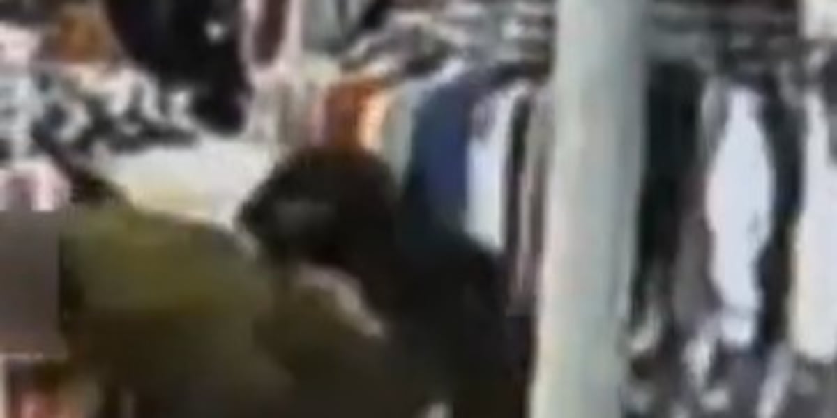 Lenexa Police Show Video Of A Customer Attacking An Employee